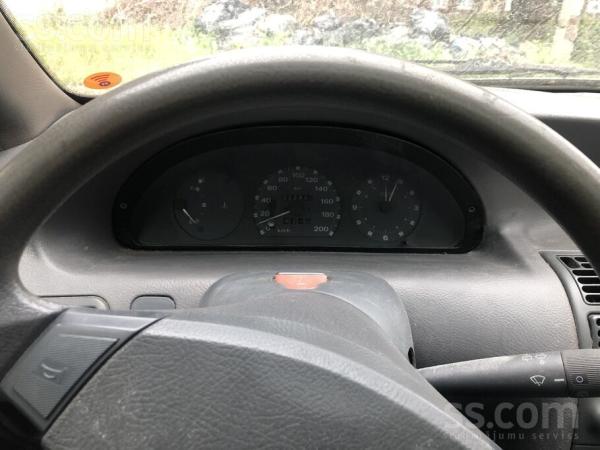 Fiat Punto 1999 Liepāja vietnē Melns Fiat Punto 1999 Liepāja, ar dzinēja tilpumu 1.10 L un nobraukumu 222 tūkst. km par 450 €, foto 5 vietnē AUTOMOTO.COM.LV