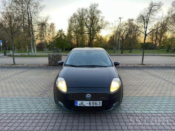 Melns Fiat Punto 2006 Ventspils, ar dzinēja tilpumu 1.30 L un nobraukumu 253 tūkst. km par 1800 €, foto 3 vietnē AUTOMOTO.COM.LV