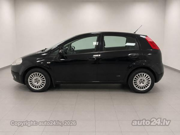 Black Fiat Punto 2007 in Tartu, with an engine capacity of 1.40 L and mileage of 134 thousand km for 1980 €, photo 8 on AUTOMOTO.COM.LV