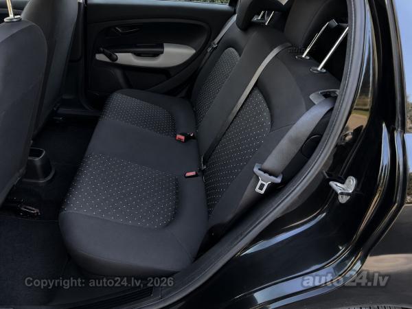 Black Fiat Punto 2007 in Tartu, with an engine capacity of 1.40 L and mileage of 134 thousand km for 1980 €, photo 10 on AUTOMOTO.COM.LV