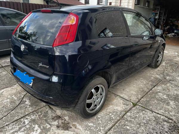 Melns Fiat Punto 2009 Panevēža, ar dzinēja tilpumu 1.20 L un nobraukumu 281 tūkst. km par 1200 €, foto 2 vietnē AUTOMOTO.COM.LV