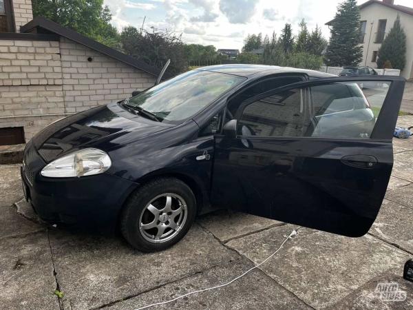 Melns Fiat Punto 2009 Panevēža, ar dzinēja tilpumu 1.20 L un nobraukumu 281 tūkst. km par 1200 €, foto 6 vietnē AUTOMOTO.COM.LV