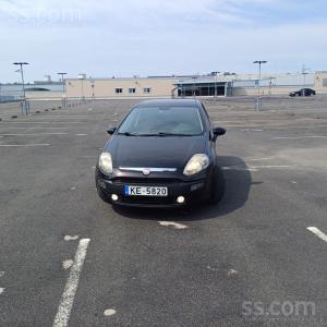 Melns Fiat Punto 2011 Rīga, ar dzinēja tilpumu 1.30 L un nobraukumu 235 tūkst. km par 1600 €, foto 3 vietnē AUTOMOTO.COM.LV