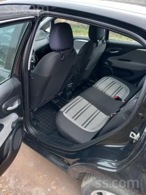 Black Fiat Punto 2012 in Daugavpils, with an engine capacity of 1.40 L and mileage of 140 thousand km for 3200 €, photo 3 on AUTOMOTO.COM.LV