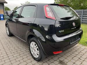 Black Fiat Punto 2013 in Marijampole, with an engine capacity of 1.37 L and mileage of 211 thousand km for 2500 €, photo 4 on AUTOMOTO.COM.LV