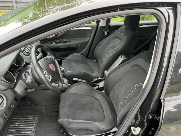 Melns Fiat Punto 2013 Marijampole, ar dzinēja tilpumu 1.37 L un nobraukumu 211 tūkst. km par 2500 €, foto 5 vietnē AUTOMOTO.COM.LV