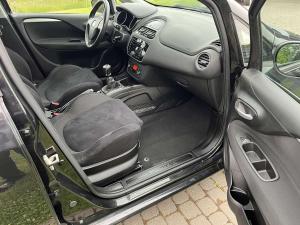 Black Fiat Punto 2013 in Marijampole, with an engine capacity of 1.37 L and mileage of 211 thousand km for 2500 €, photo 7 on AUTOMOTO.COM.LV