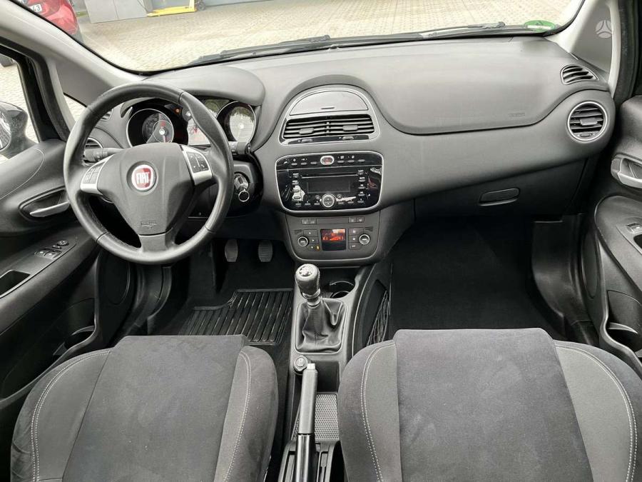 Black Fiat Punto 2013 in Marijampole, with an engine capacity of 1.37 L and mileage of 211 thousand km for 2500 €, photo 9 on AUTOMOTO.COM.LV