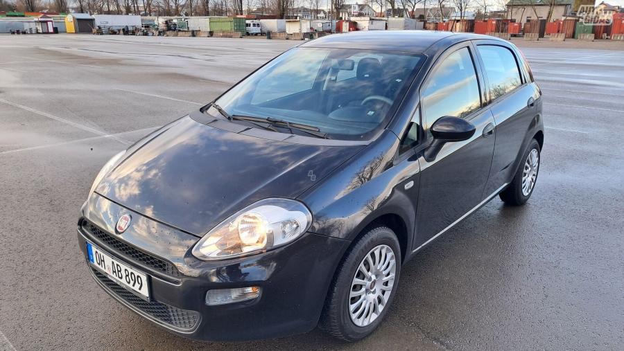 Black Fiat Punto 2017 in Klaipeda, with an engine capacity of 1.20 L and mileage of 219 thousand km for 4400 €, photo 2 on AUTOMOTO.COM.LV