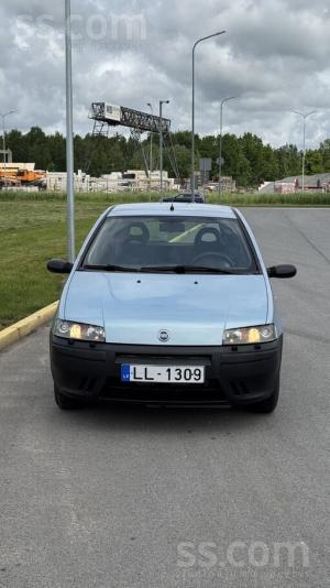 Blue Fiat Punto 2000 in Liepaja, with an engine capacity of 1.20 L and mileage of 194 thousand km for 650 €, photo 4 on AUTOMOTO.COM.LV