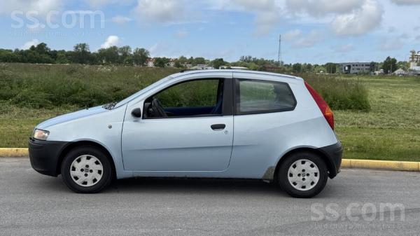 Zils Fiat Punto 2000 Liepāja, ar dzinēja tilpumu 1.20 L un nobraukumu 194 tūkst. km par 650 €, foto 7 vietnē AUTOMOTO.COM.LV