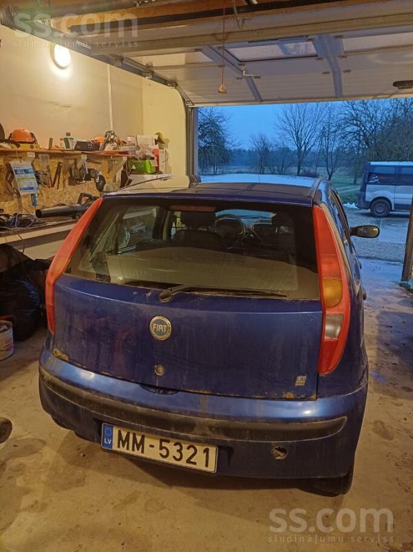 Zils Fiat Punto 2003 Jēkabpils, ar dzinēja tilpumu 1.20 L un nobraukumu 163 tūkst. km par 500 €, foto 3 vietnē AUTOMOTO.COM.LV