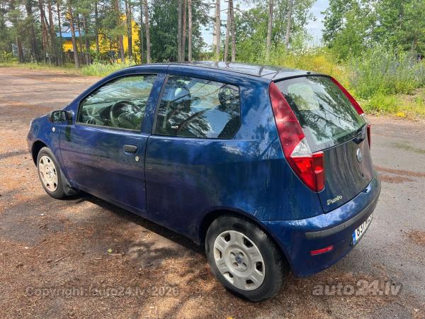 Blue Fiat Punto 2005 in Tallinn, with an engine capacity of 1.20 L and mileage of 127 thousand km for 990 €, photo 3 on AUTOMOTO.COM.LV