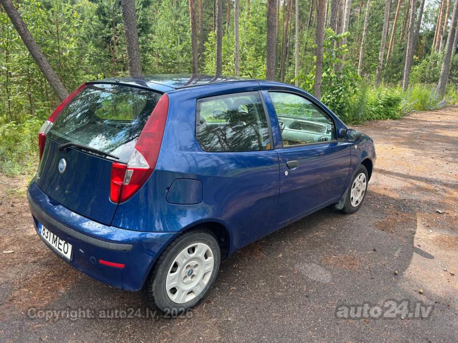 Blue Fiat Punto 2005 in Tallinn, with an engine capacity of 1.20 L and mileage of 127 thousand km for 990 €, photo 5 on AUTOMOTO.COM.LV