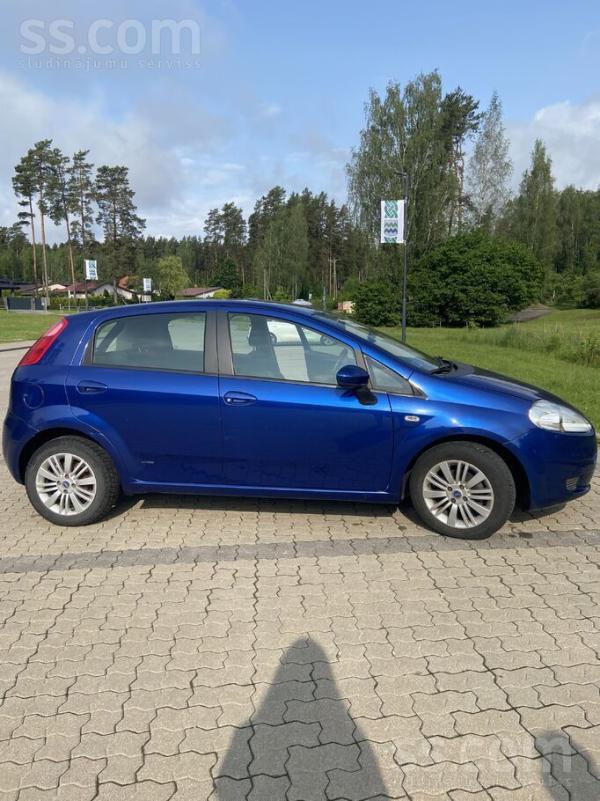 Zils Fiat Punto 2007 Rīga, ar dzinēja tilpumu 1.40 L un nobraukumu 126 tūkst. km par 3000 €, foto 3 vietnē AUTOMOTO.COM.LV