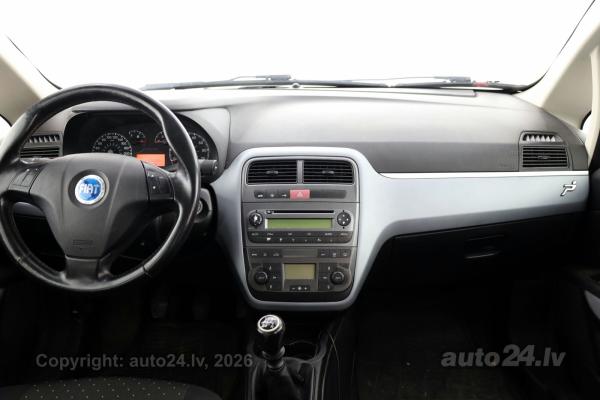 Blue Fiat Punto 2007 in Tallinn, with an engine capacity of 1.40 L and mileage of 175 thousand km for 999 €, photo 5 on AUTOMOTO.COM.LV