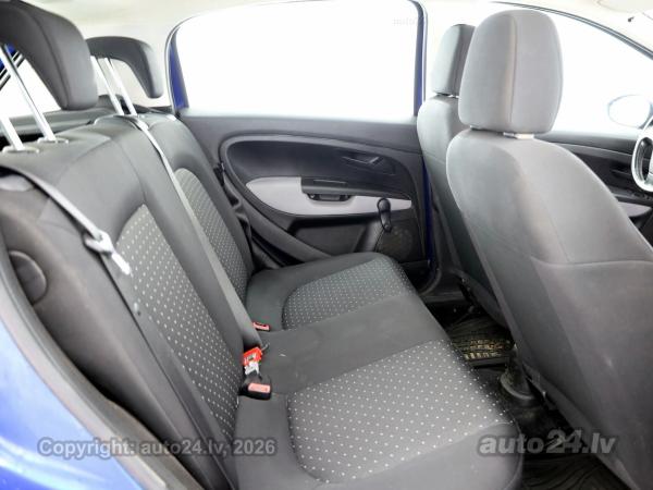Blue Fiat Punto 2007 in Tallinn, with an engine capacity of 1.40 L and mileage of 175 thousand km for 999 €, photo 7 on AUTOMOTO.COM.LV