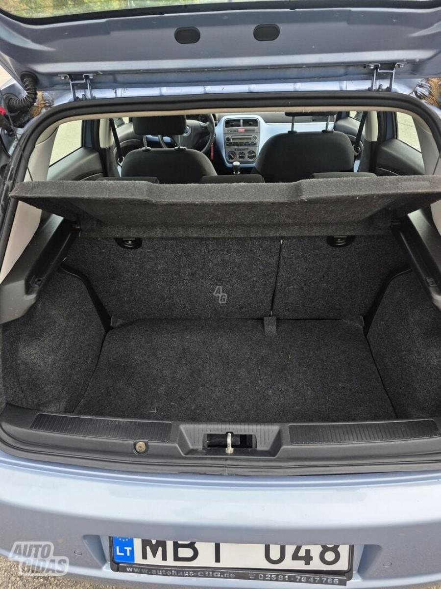 Zils Fiat Punto 2007 Kalvarija, ar dzinēja tilpumu 1.20 L un nobraukumu 243 tūkst. km par 1300 €, foto 14 vietnē AUTOMOTO.COM.LV