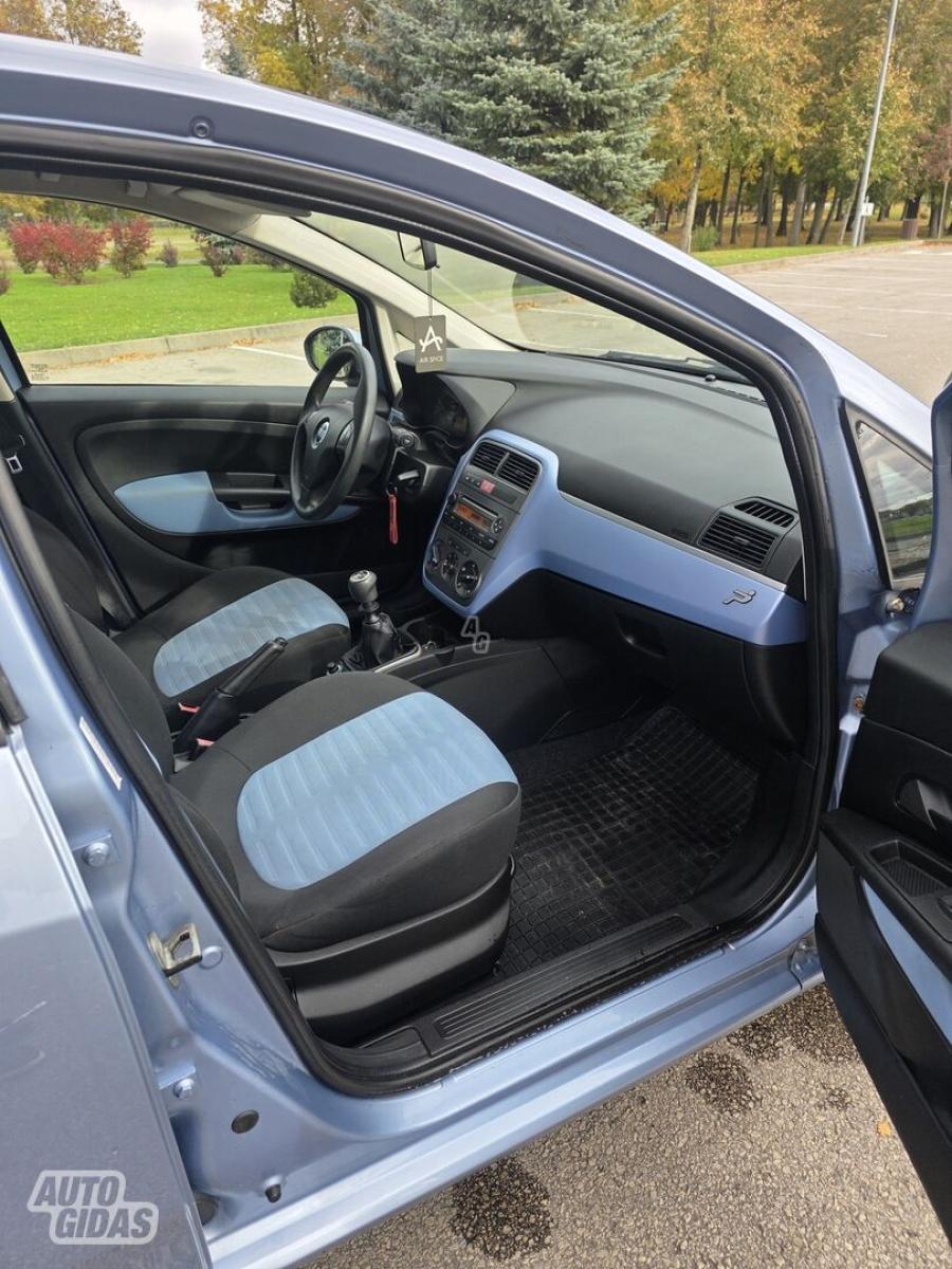 Zils Fiat Punto 2007 Kalvarija, ar dzinēja tilpumu 1.20 L un nobraukumu 243 tūkst. km par 1300 €, foto 15 vietnē AUTOMOTO.COM.LV