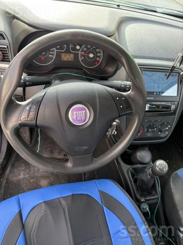 Zils Fiat Punto 2008 Rīga, ar dzinēja tilpumu 1.40 L un nobraukumu 237 tūkst. km par 1800 €, foto 7 vietnē AUTOMOTO.COM.LV