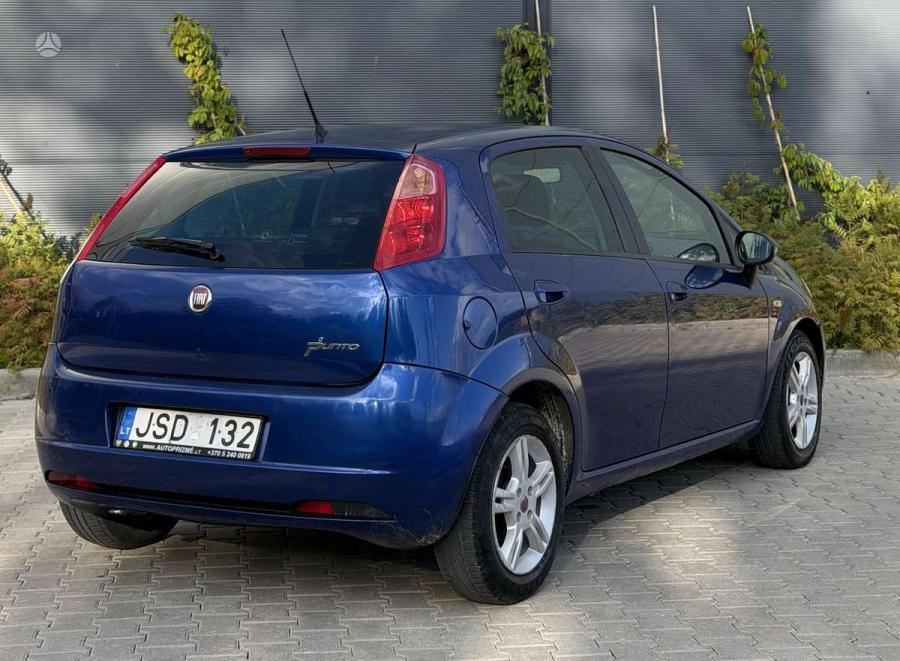 Синий Фиат Пунто 2009 в Вильнюс, объемом двигателя 1.25 л и пробегом 248 тыс. км за 650 €, фото 5 на AUTOMOTO.COM.LV