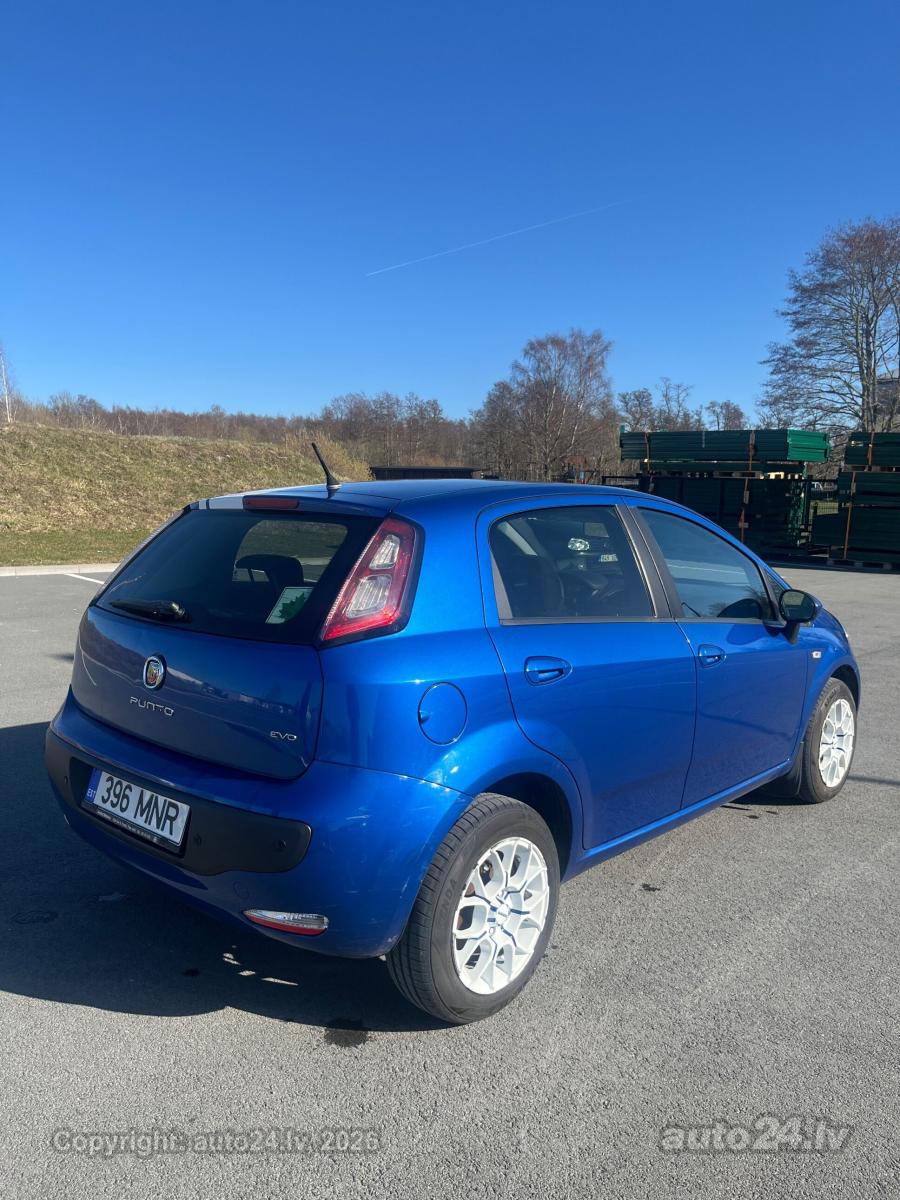 Blue Fiat Punto 2011 in Haapsalu, with an engine capacity of 1.40 L and mileage of 88 thousand km for 2500 €, photo 4 on AUTOMOTO.COM.LV
