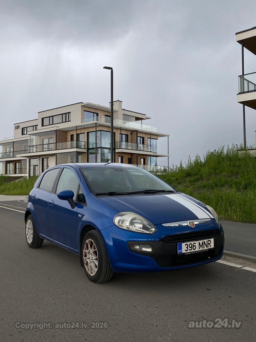 Blue Fiat Punto 2011 in Haapsalu, with an engine capacity of 1.40 L and mileage of 88 thousand km for 2500 €, photo 5 on AUTOMOTO.COM.LV