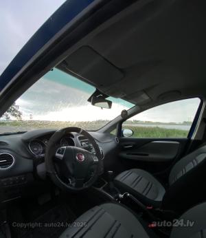 Blue Fiat Punto 2011 in Haapsalu, with an engine capacity of 1.40 L and mileage of 88 thousand km for 2500 €, photo 7 on AUTOMOTO.COM.LV