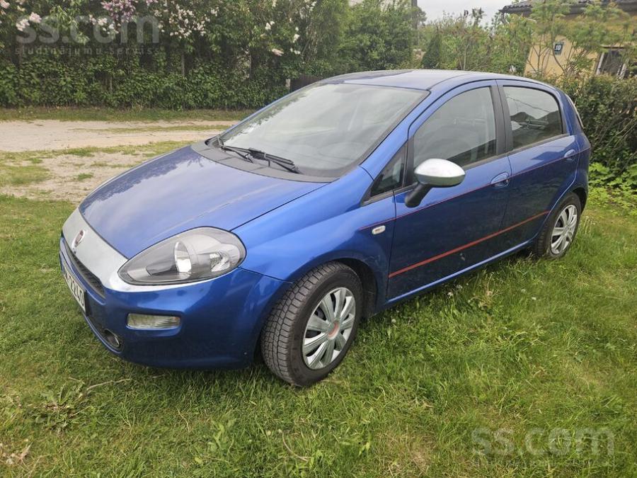 Zils Fiat Punto 2013 Rīga, ar dzinēja tilpumu 1.30 L un nobraukumu 208 tūkst. km par 1998 €, foto 1 vietnē AUTOMOTO.COM.LV