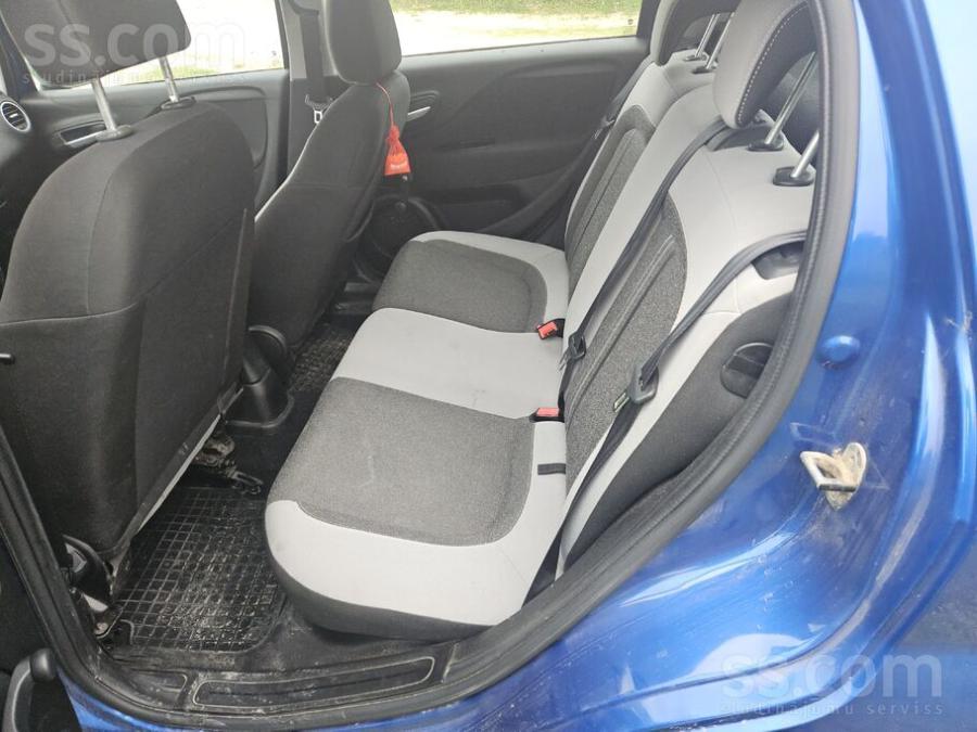Zils Fiat Punto 2013 Rīga, ar dzinēja tilpumu 1.30 L un nobraukumu 208 tūkst. km par 1998 €, foto 7 vietnē AUTOMOTO.COM.LV