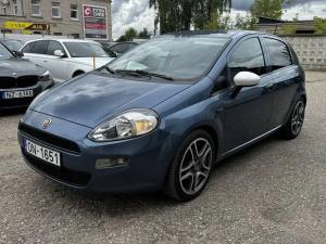 Blue Fiat Punto 2018 in Daugavpils, with an engine capacity of 1.40 L and mileage of 77 thousand km for 5300 €, photo 4 on AUTOMOTO.COM.LV
