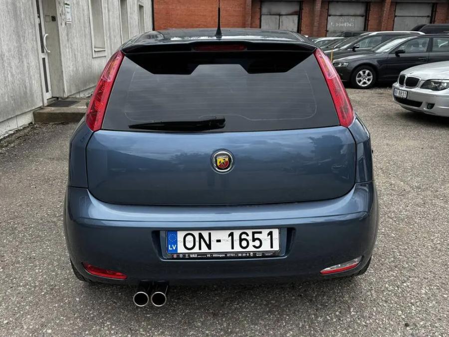 Blue Fiat Punto 2018 in Daugavpils, with an engine capacity of 1.40 L and mileage of 77 thousand km for 5300 €, photo 6 on AUTOMOTO.COM.LV