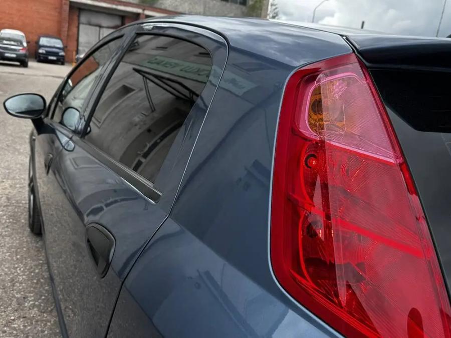 Blue Fiat Punto 2018 in Daugavpils, with an engine capacity of 1.40 L and mileage of 77 thousand km for 5300 €, photo 13 on AUTOMOTO.COM.LV
