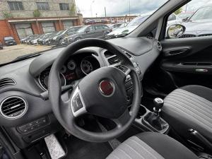 Blue Fiat Punto 2018 in Daugavpils, with an engine capacity of 1.40 L and mileage of 77 thousand km for 5300 €, photo 18 on AUTOMOTO.COM.LV