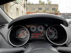Blue Fiat Punto 2018 in Daugavpils, with an engine capacity of 1.40 L and mileage of 77 thousand km for 5300 €, photo 19 on AUTOMOTO.COM.LV