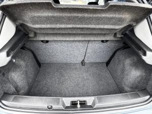 Blue Fiat Punto 2018 in Daugavpils, with an engine capacity of 1.40 L and mileage of 77 thousand km for 5300 €, photo 28 on AUTOMOTO.COM.LV