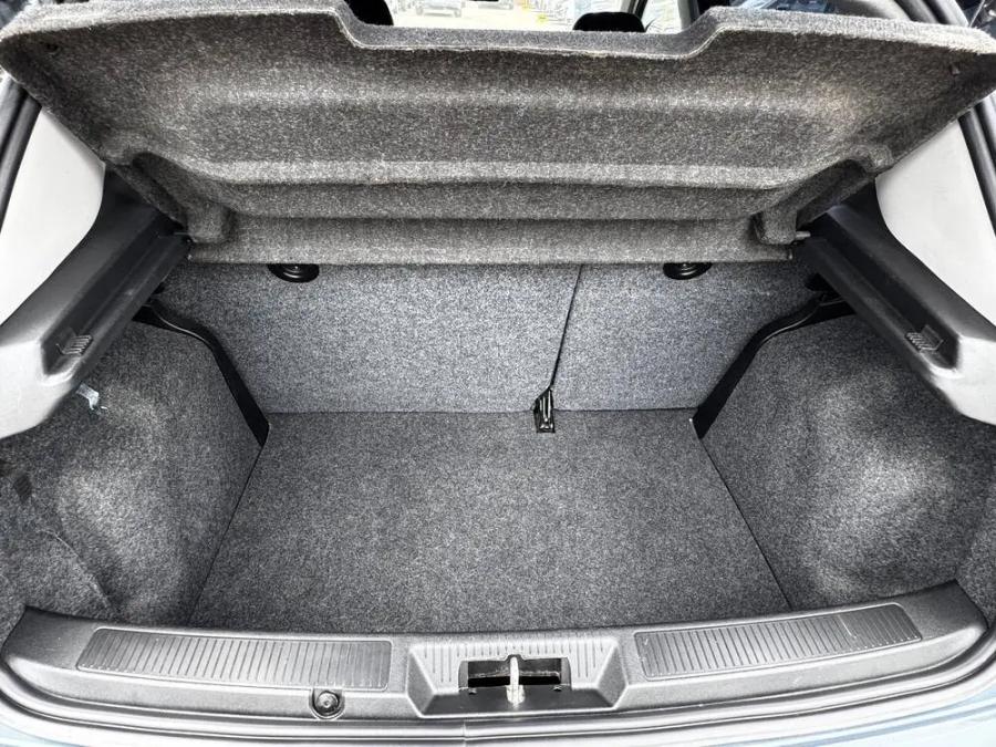 Blue Fiat Punto 2018 in Daugavpils, with an engine capacity of 1.40 L and mileage of 77 thousand km for 5300 €, photo 28 on AUTOMOTO.COM.LV