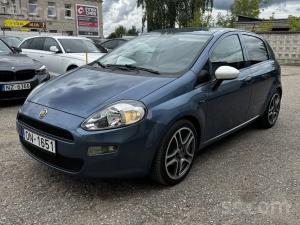 Zils Fiat Punto 2018 Daugavpils, ar dzinēja tilpumu 1.40 L un nobraukumu 0 tūkst. km par 5300 €, foto 4 vietnē AUTOMOTO.COM.LV