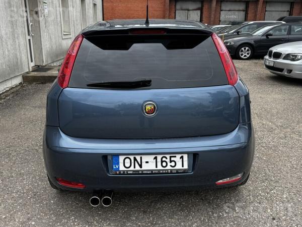 Zils Fiat Punto 2018 Daugavpils, ar dzinēja tilpumu 1.40 L un nobraukumu 0 tūkst. km par 5300 €, foto 5 vietnē AUTOMOTO.COM.LV