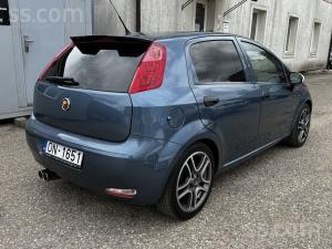 Zils Fiat Punto 2018 Daugavpils, ar dzinēja tilpumu 1.40 L un nobraukumu 0 tūkst. km par 5300 €, foto 7 vietnē AUTOMOTO.COM.LV