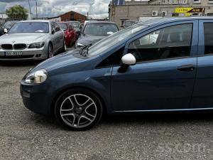 Zils Fiat Punto 2018 Daugavpils, ar dzinēja tilpumu 1.40 L un nobraukumu 0 tūkst. km par 5300 €, foto 8 vietnē AUTOMOTO.COM.LV