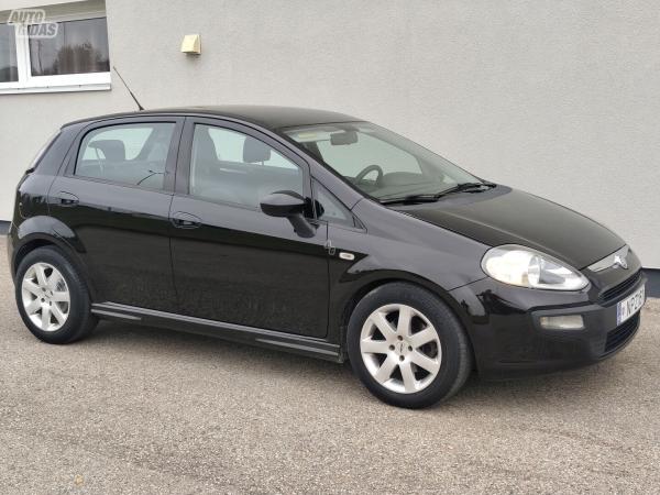 Black Fiat punto-evo 2010 in Jonava, with an engine capacity of 1.30 L and mileage of 265 thousand km for 2000 €, photo 9 on AUTOMOTO.COM.LV