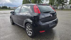 Black Fiat punto-evo 2018 in Marijampole, with an engine capacity of 1.25 L and mileage of 165 thousand km for 3650 €, photo 5 on AUTOMOTO.COM.LV