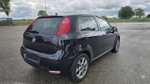 Black Fiat punto-evo 2018 in Marijampole, with an engine capacity of 1.25 L and mileage of 165 thousand km for 3650 €, photo 6 on AUTOMOTO.COM.LV