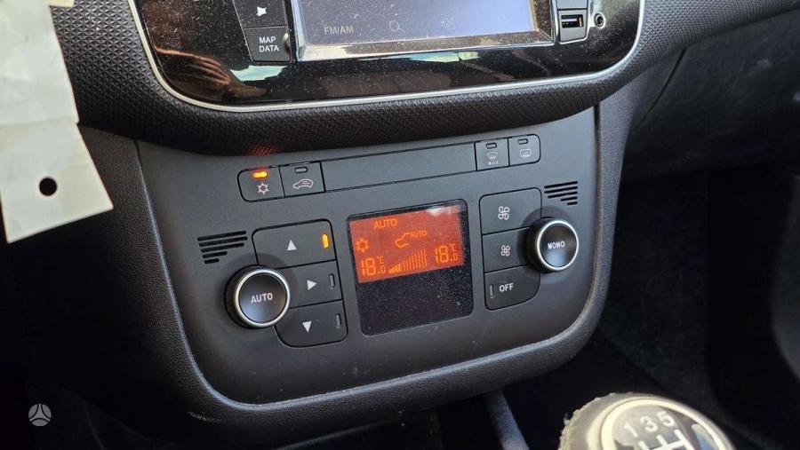 Black Fiat punto-evo 2018 in Marijampole, with an engine capacity of 1.25 L and mileage of 165 thousand km for 3650 €, photo 17 on AUTOMOTO.COM.LV