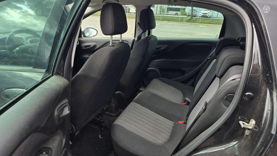 Black Fiat punto-evo 2018 in Marijampole, with an engine capacity of 1.25 L and mileage of 165 thousand km for 3650 €, photo 19 on AUTOMOTO.COM.LV