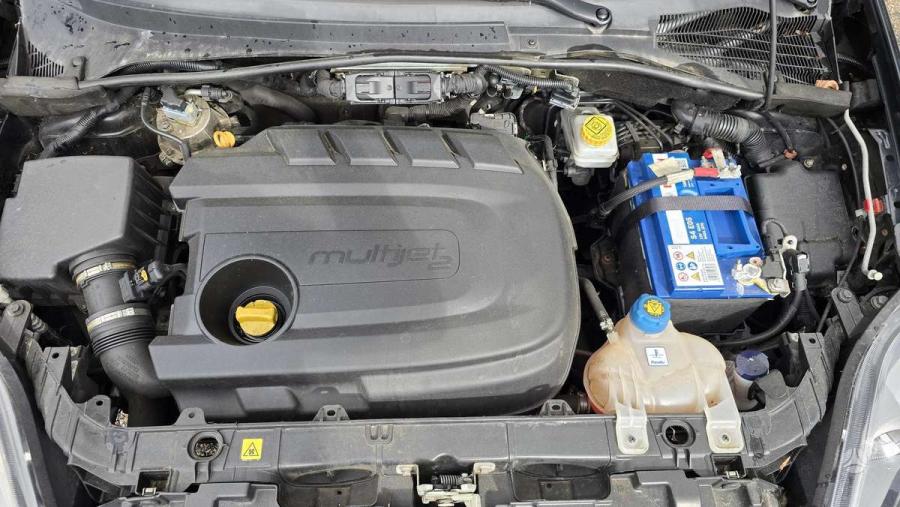 Black Fiat punto-evo 2018 in Marijampole, with an engine capacity of 1.25 L and mileage of 165 thousand km for 3650 €, photo 22 on AUTOMOTO.COM.LV
