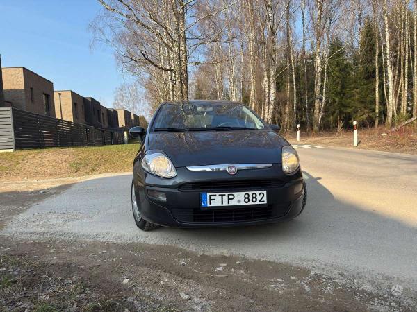 Pelēks Fiat punto-evo 2012 Viļņa, ar dzinēja tilpumu 1.37 L un nobraukumu 106 tūkst. km par 1900 €, foto 2 vietnē AUTOMOTO.COM.LV