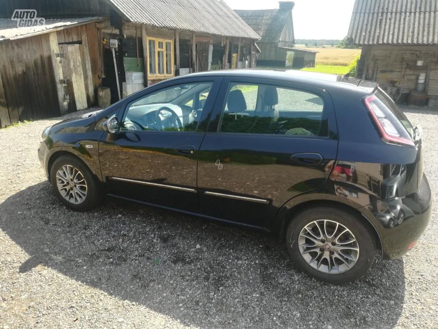Fiat punto-evo 2012 Molėtai, ar dzinēja tilpumu 1.30 L un nobraukumu 226 tūkst. km par 1100 €, foto 1 vietnē AUTOMOTO.COM.LV