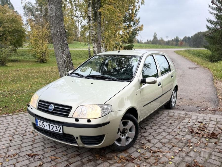 Green Fiat Punto 2005 in Cesis, with an engine capacity of 1.20 L and mileage of 234 thousand km for 1650 €, photo 1 on AUTOMOTO.COM.LV
